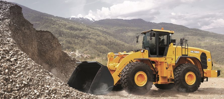 The new Hyundai HL980 wheeled loader made its world debut at Bauma - M ...