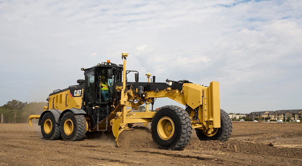 Caracteristici îmbunătăţite pe noul autogreder Cat 14M3 - M. EQUIPMENT ...