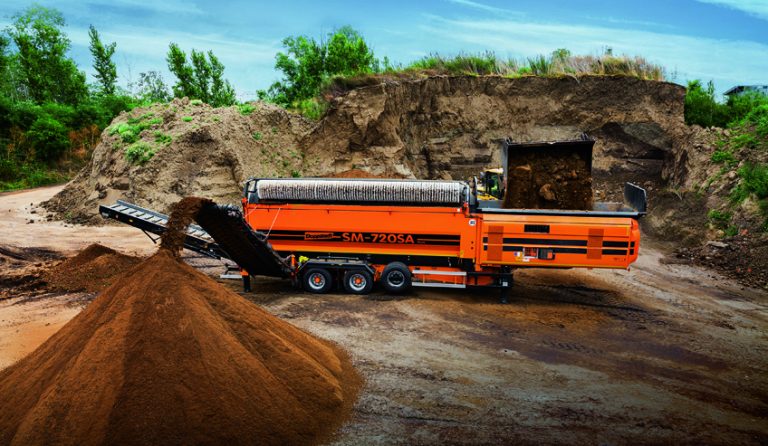 The new Doppstadt screen adapts to different screening requirements - M ...