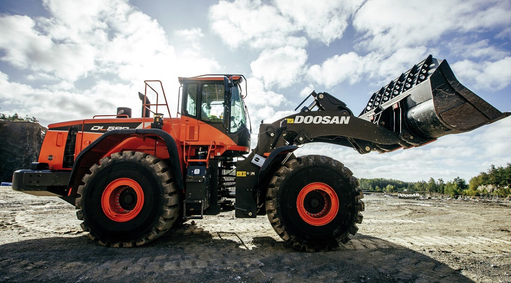 New Doosan Stage V and demolition machines at SaMoTer 2020 - M ...
