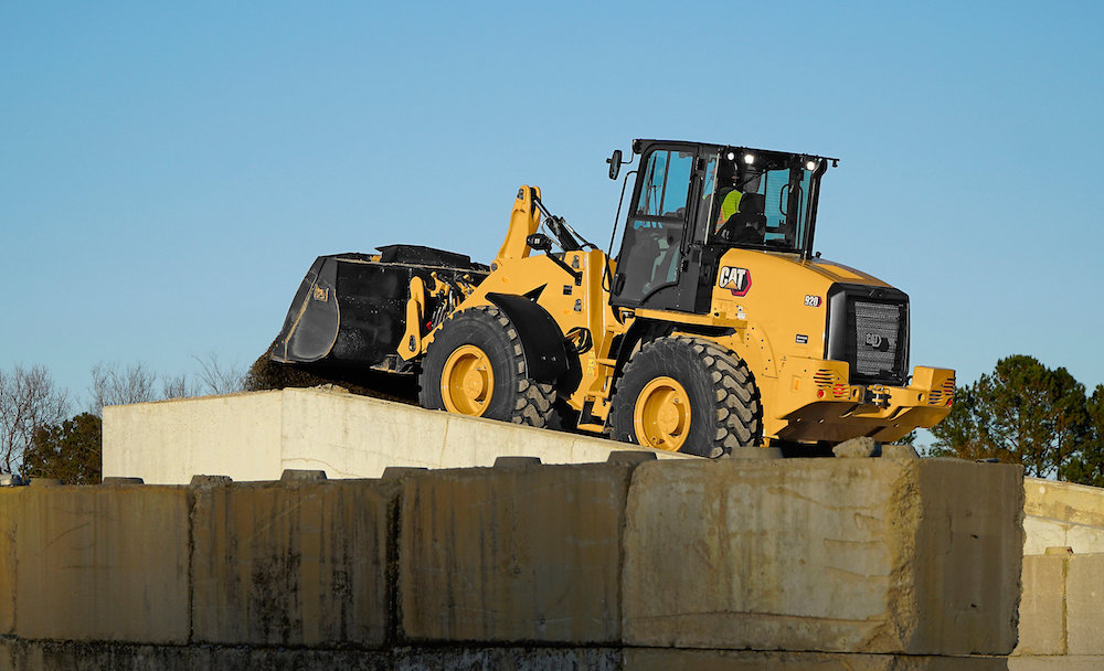 New Cat 910, 914, and 920 compact wheel loaders deliver added ...